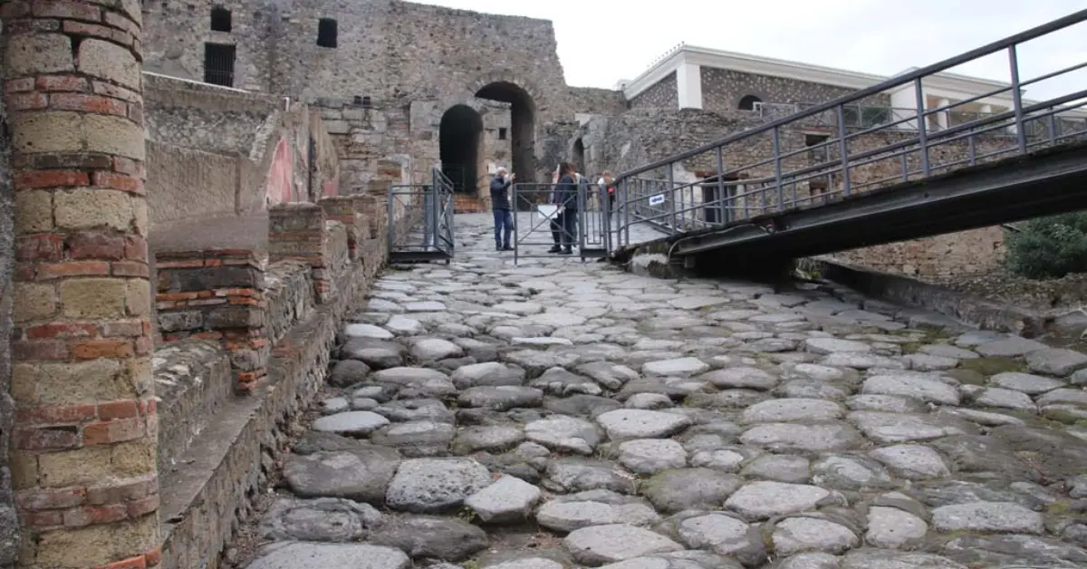 The Story of Porta Marina, Pompeii